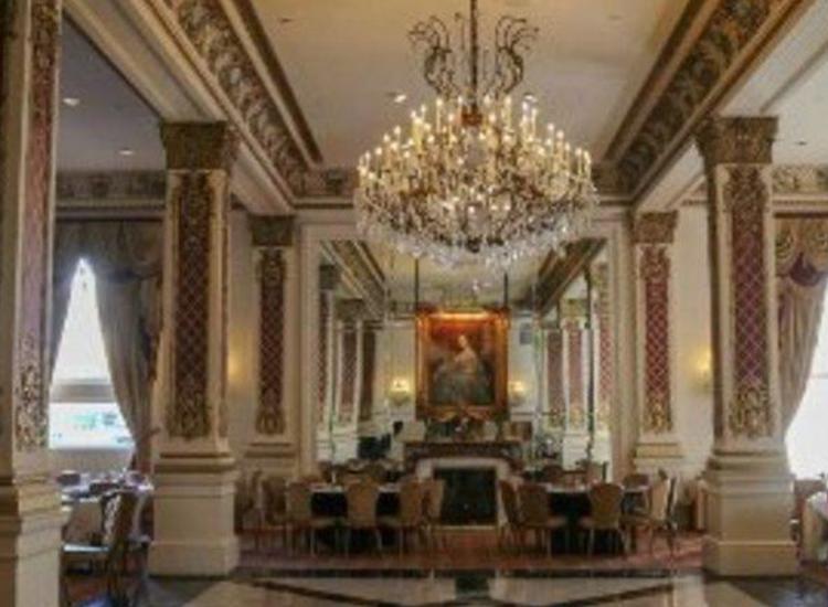 Find Parking Near Crystal Room in New Orleans, LA