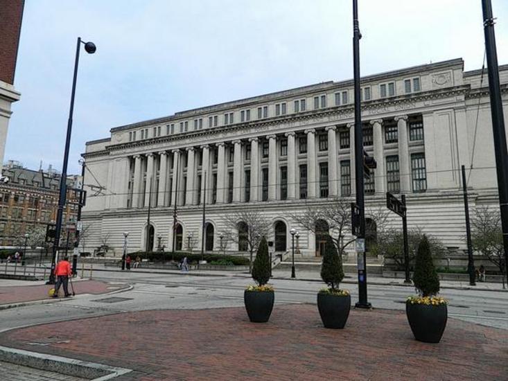 Parking near The Hamilton County Courthouse | Cincinnati, OH.