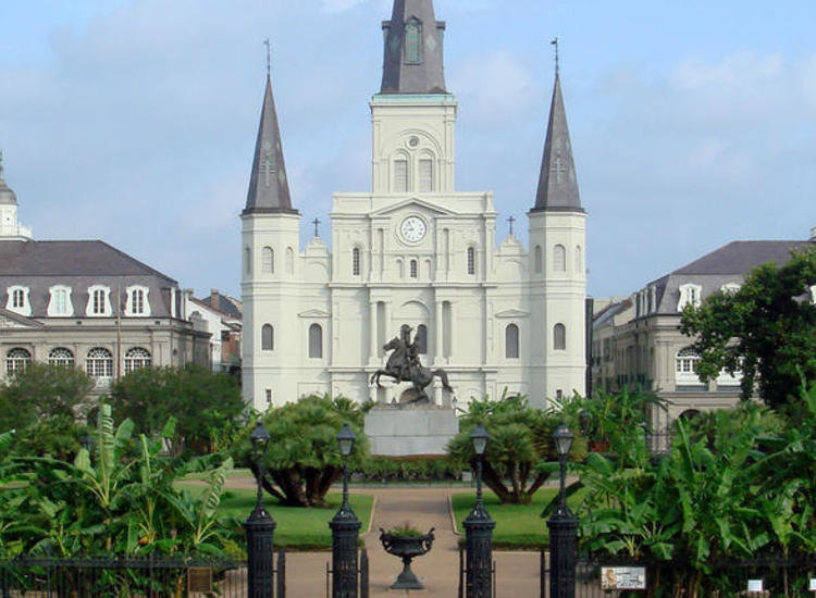 Find Parking Near Jackson Square in New Orleans, LA