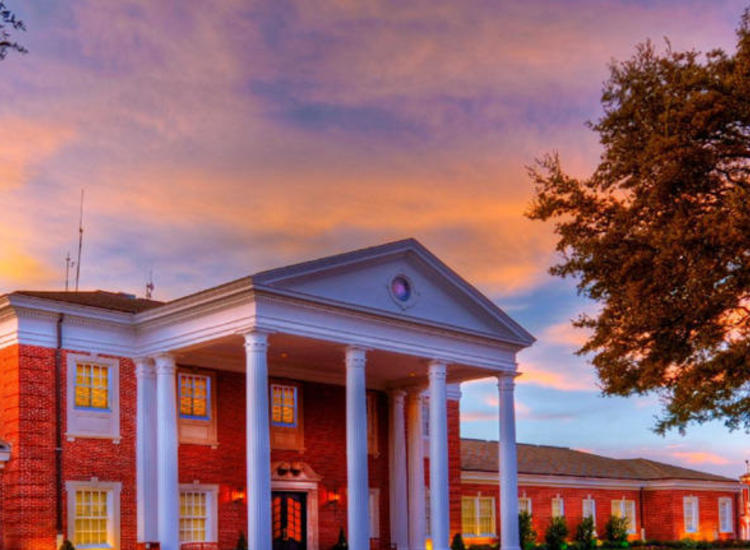 Find Parking Near Colonial Country Club in Fort Worth, TX